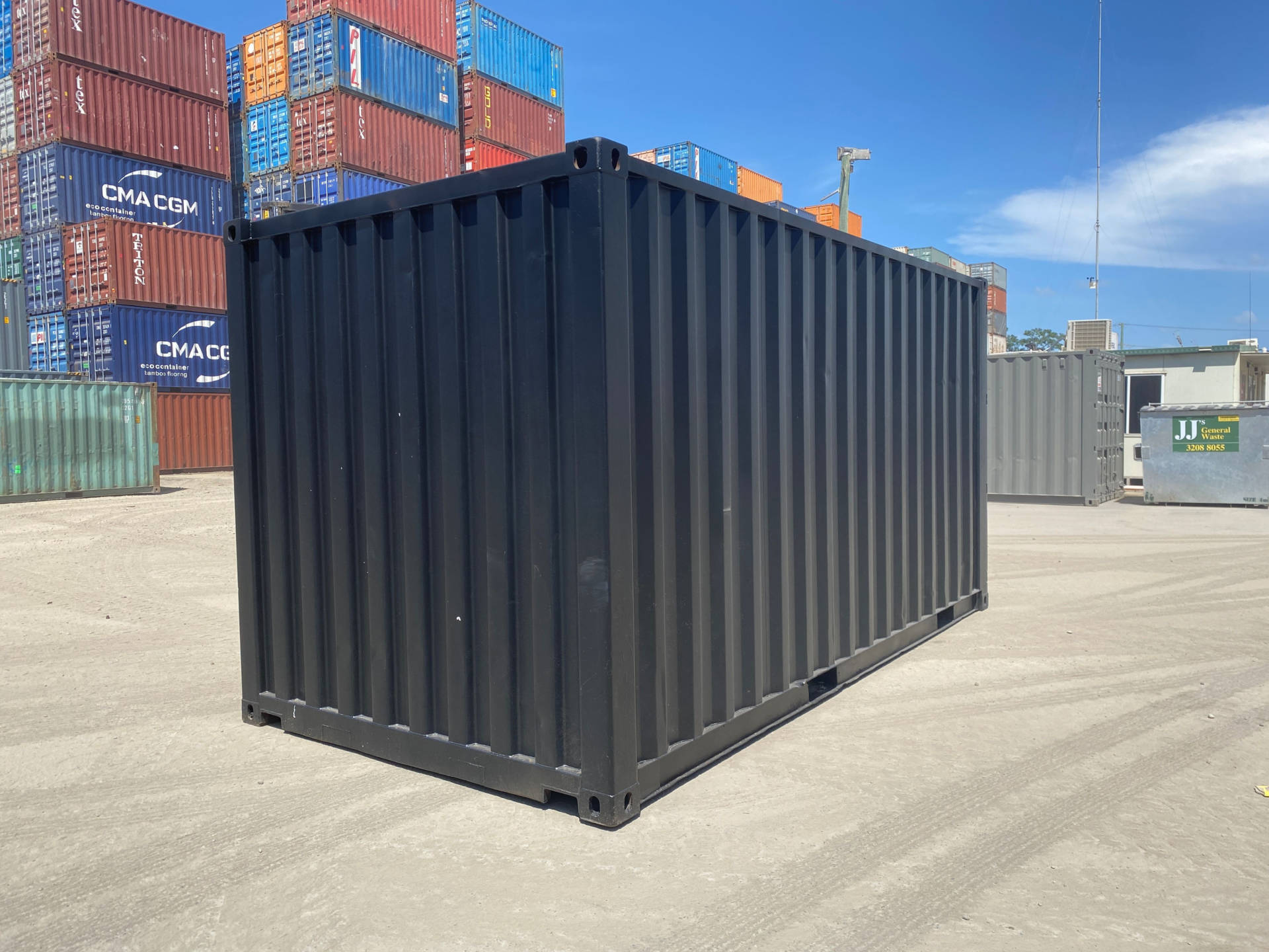 A Quick Guide On When To Buy Or Rent A Shipping Container