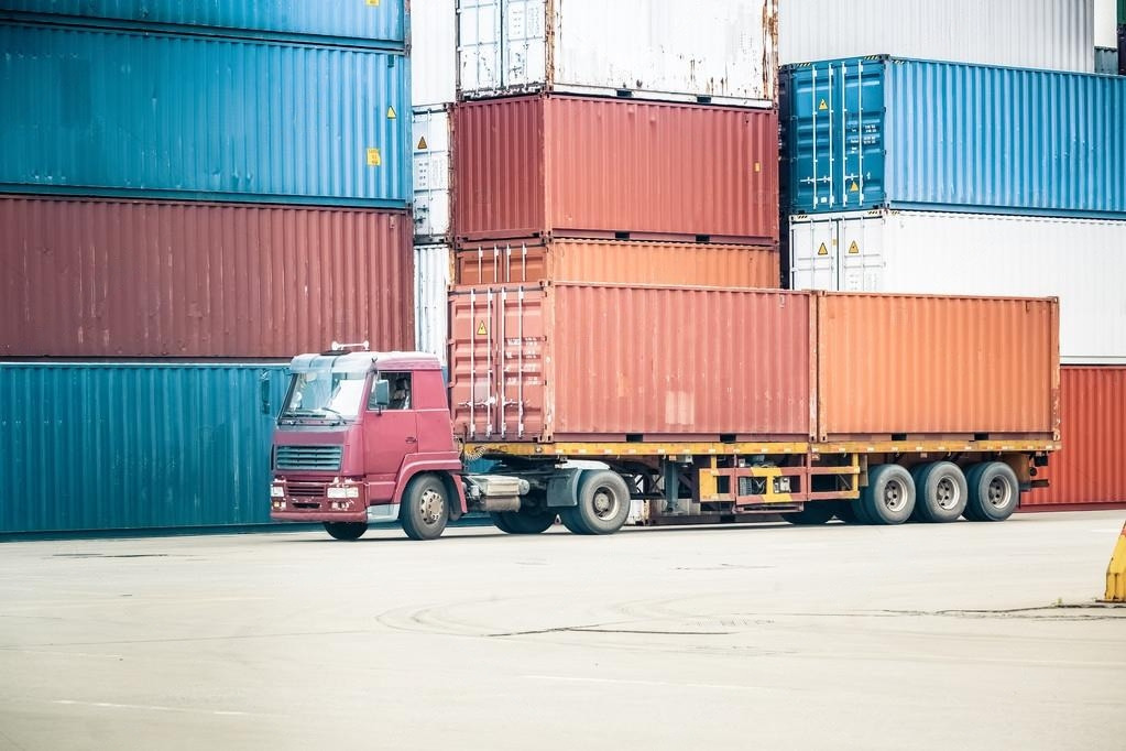 Shipping Container Removals - Moving Made Easy